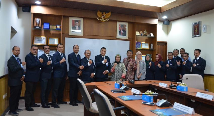 PTN - Mahasiswa UNS Satu Panggung dengan Mendikbudristek Nadiem Makarim ... PTN - Mahasiswa UNS Satu Panggung dengan Mendikbudristek Nadiem Makarim ...
