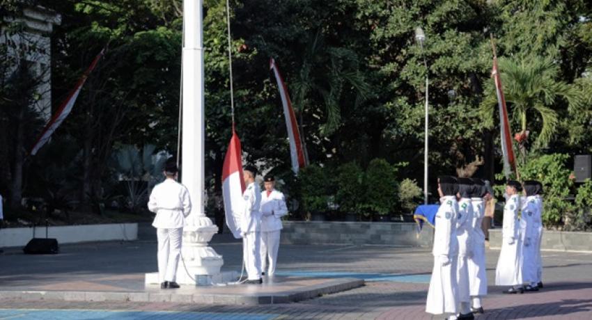 Penampilan Paskibra UNY 2024 Pada Upacara Peringatan HUT RI ... Penampilan Paskibra UNY 2024 Pada Upacara Peringatan HUT RI ...