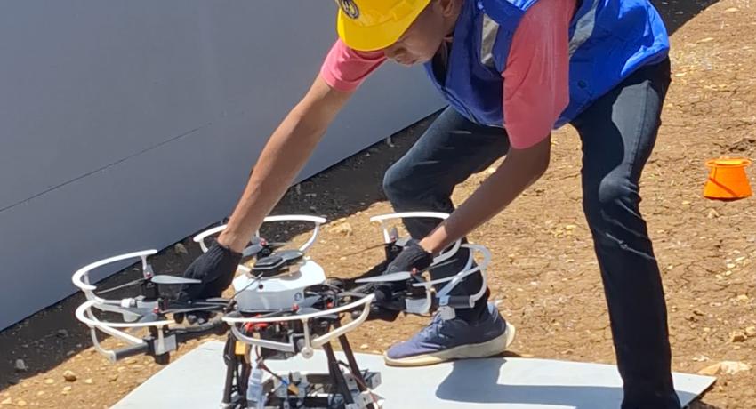 Pelaksanaan Lomba Divisi VTOL dan FW KRTI 2024 | Universitas Negeri ...